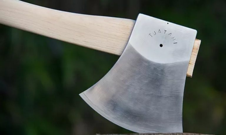 Lumberjack Axe – The Tool For Timbersports