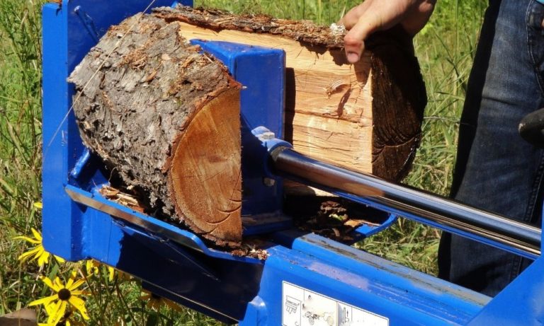 7 Best Heavy-Duty Log Splitters – For Big Logs!